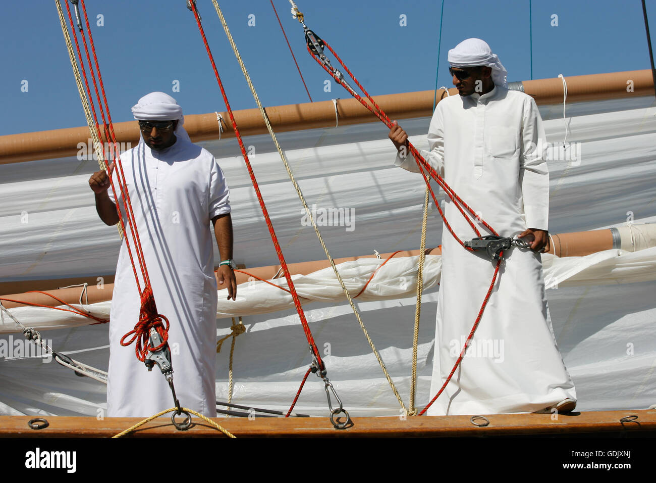 Traditional emirati boat hi-res stock photography and images - Alamy
