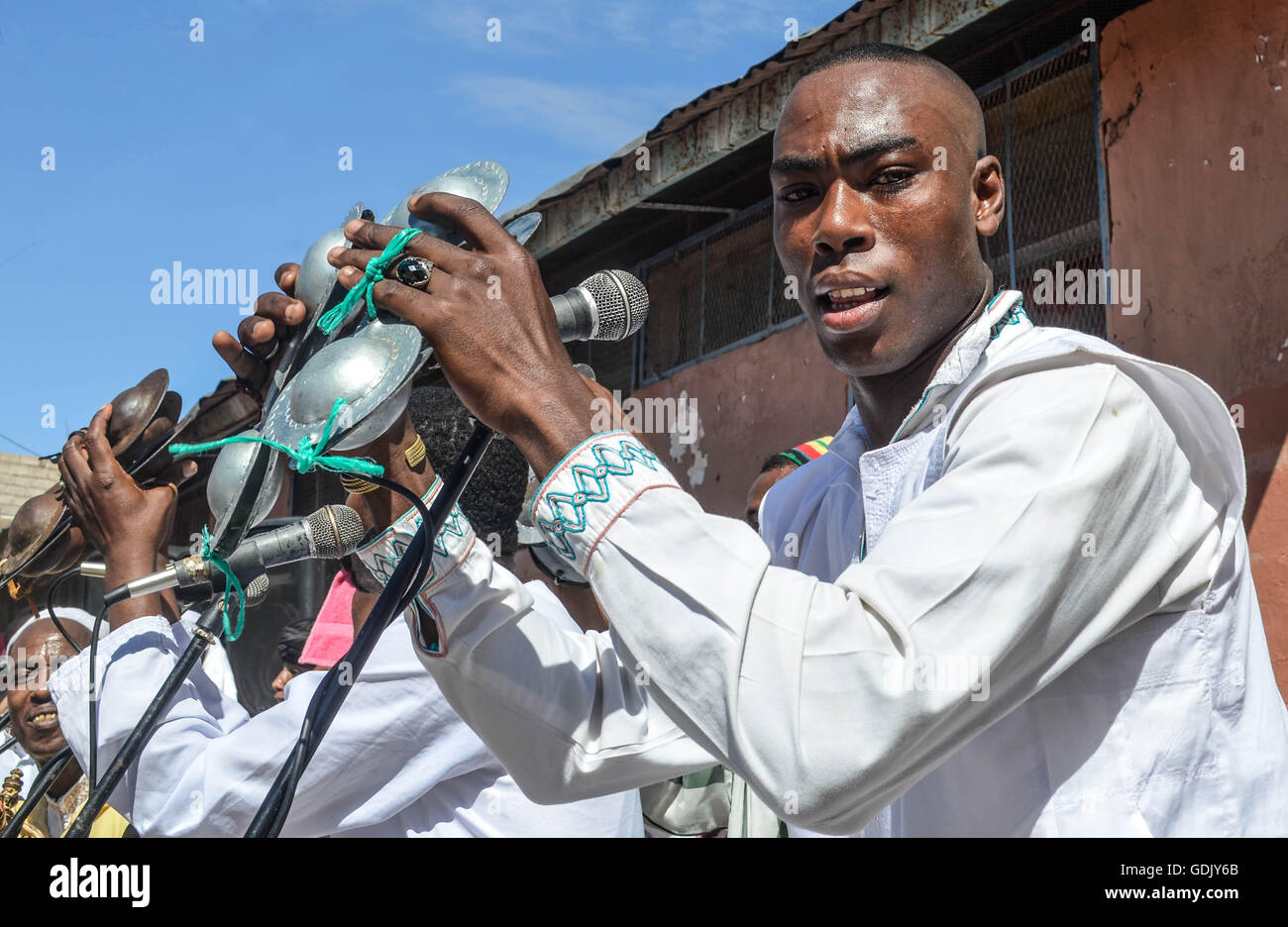 Aissawa aissawa issawa issaoua moroccan hi-res stock photography and ...