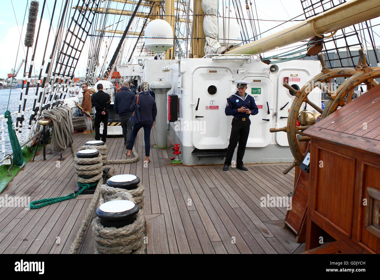 Ships kruzenshtern russian hi-res stock photography and images - Alamy