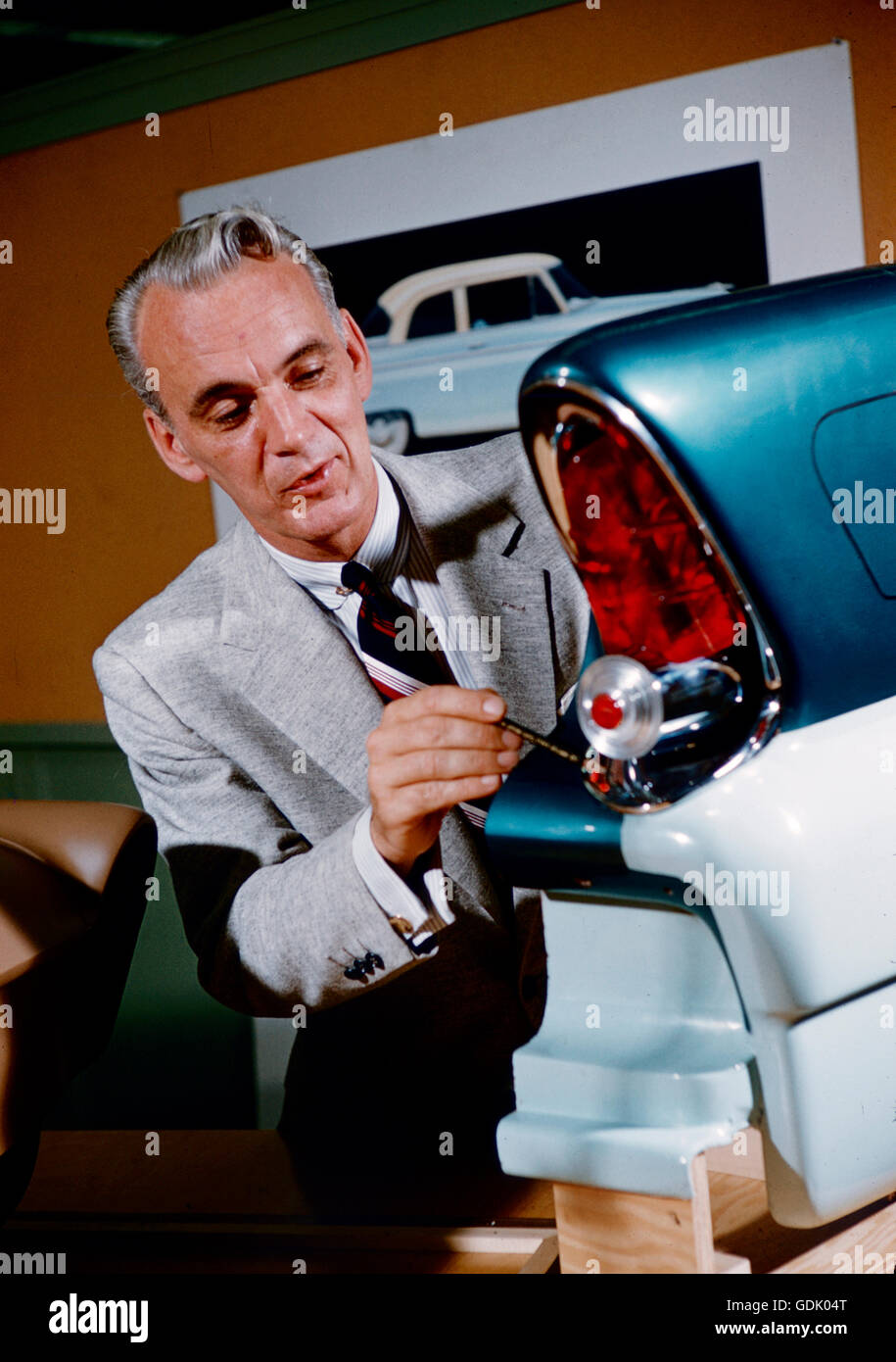 Virgil exner hi-res stock photography and images - Alamy