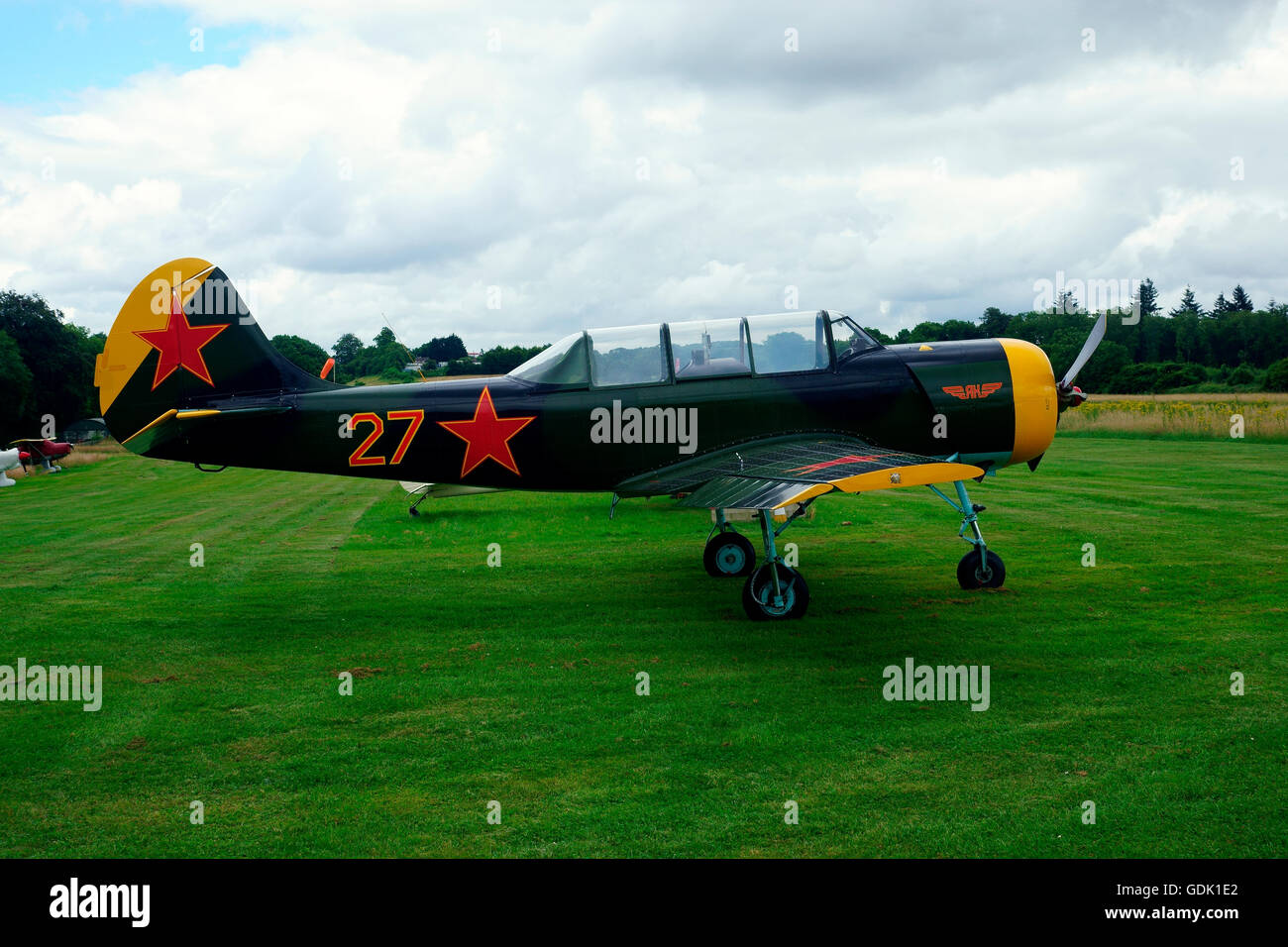 YAKOVLEV (Як-52) YAK 52 (27), G-YAKX SOVIET PRIMARY TRAINER Stock Photo ...