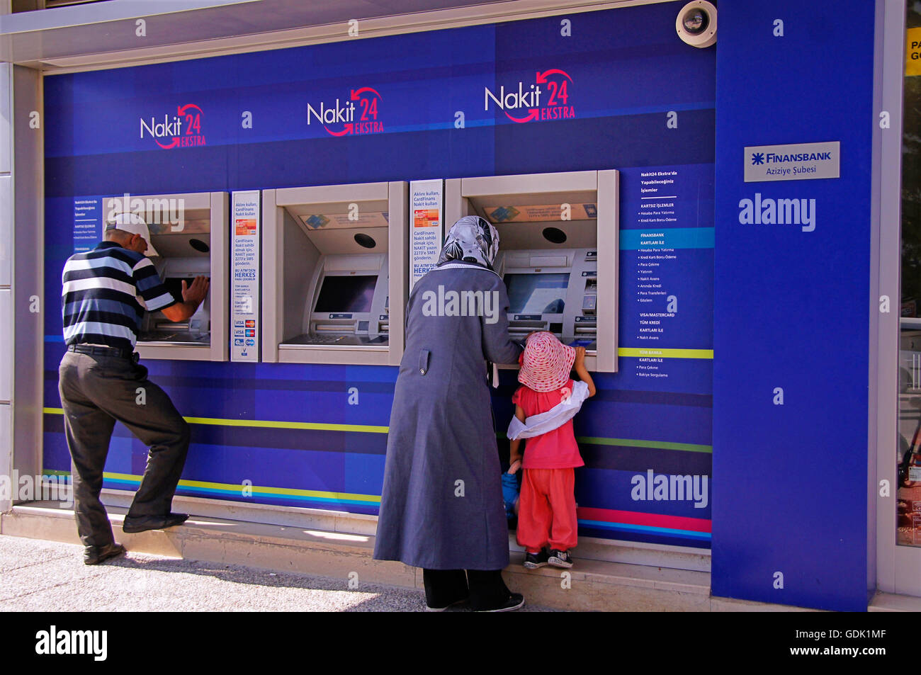 Electronic banking hi-res stock photography and images - Alamy