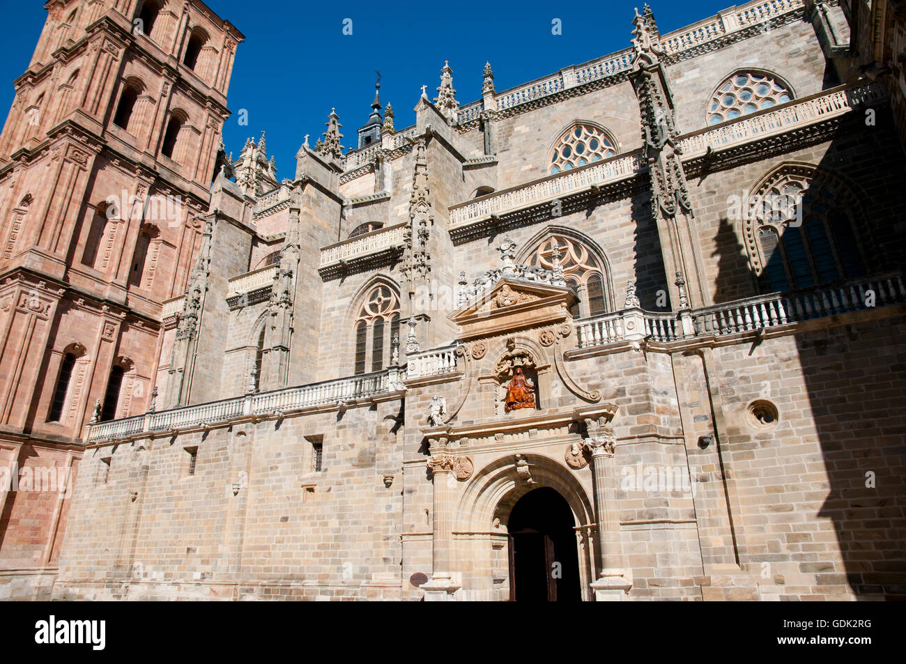 Astorga cathedral hi-res stock photography and images - Alamy