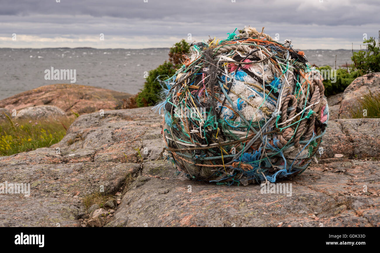 Ball of string knot hi-res stock photography and images - Alamy