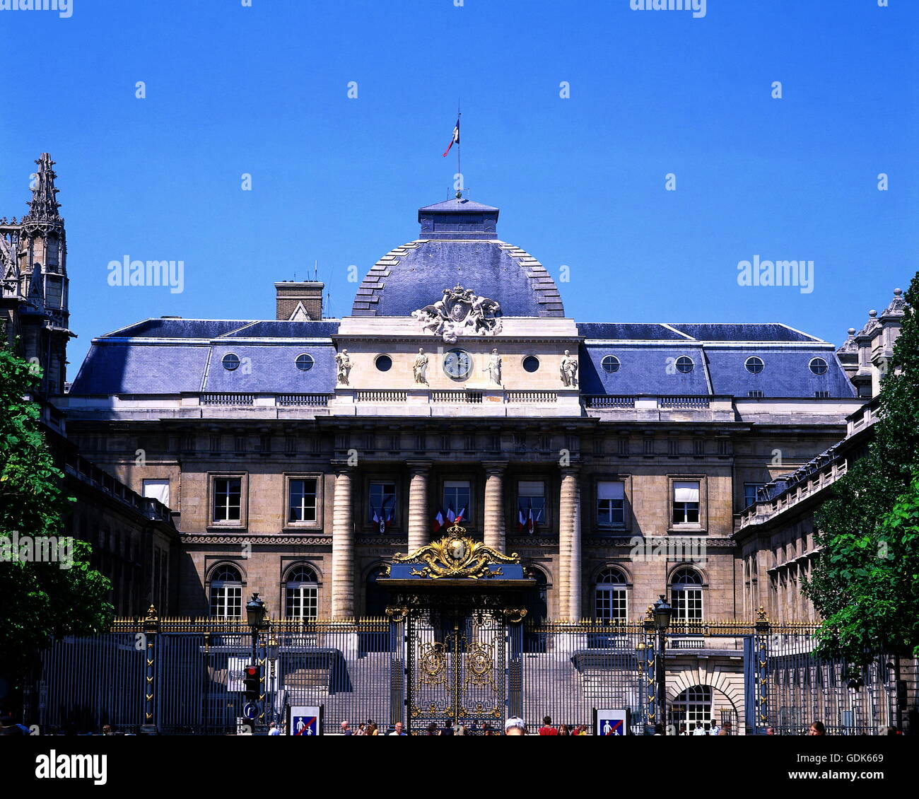 Medieval court of law in france hi-res stock photography and images - Alamy