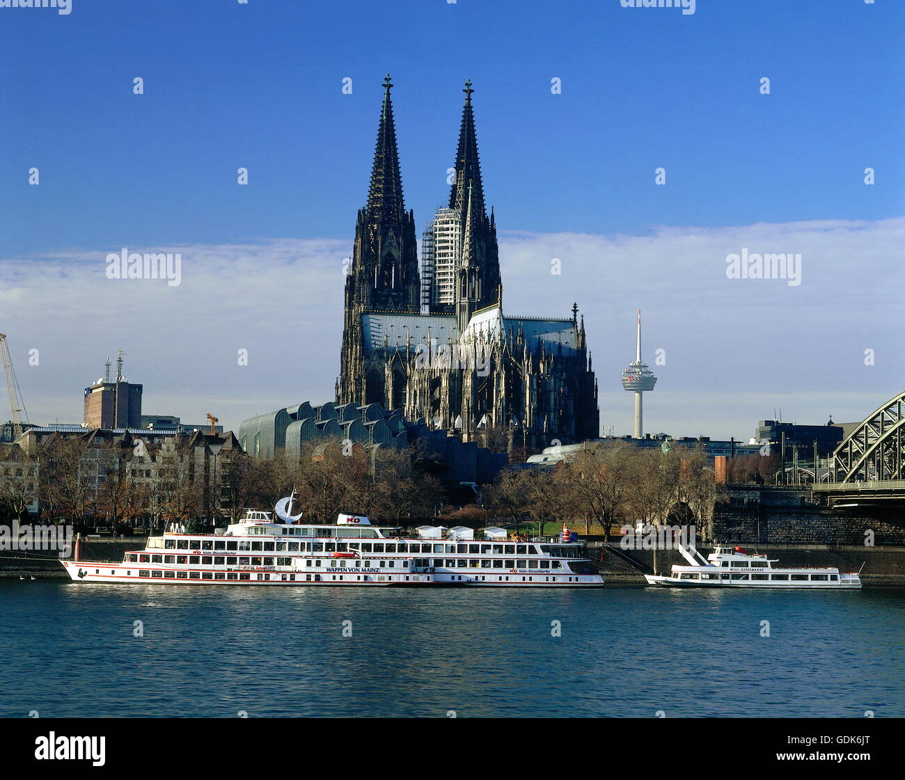 Cologne cathedral river rhine hi-res stock photography and images - Alamy