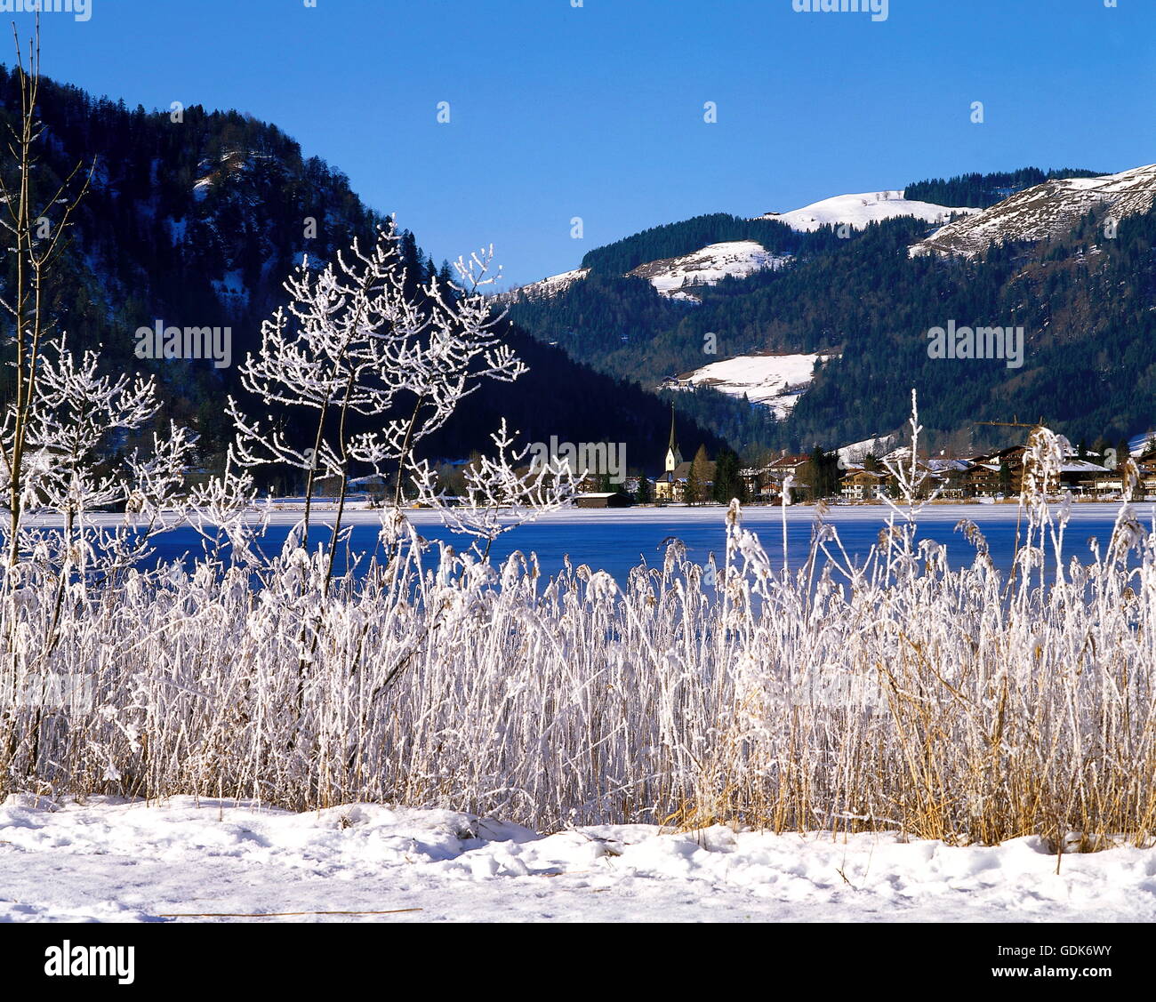 geography / travel, Austria, Tyrol, Walchsee, lakeside, winter Stock ...