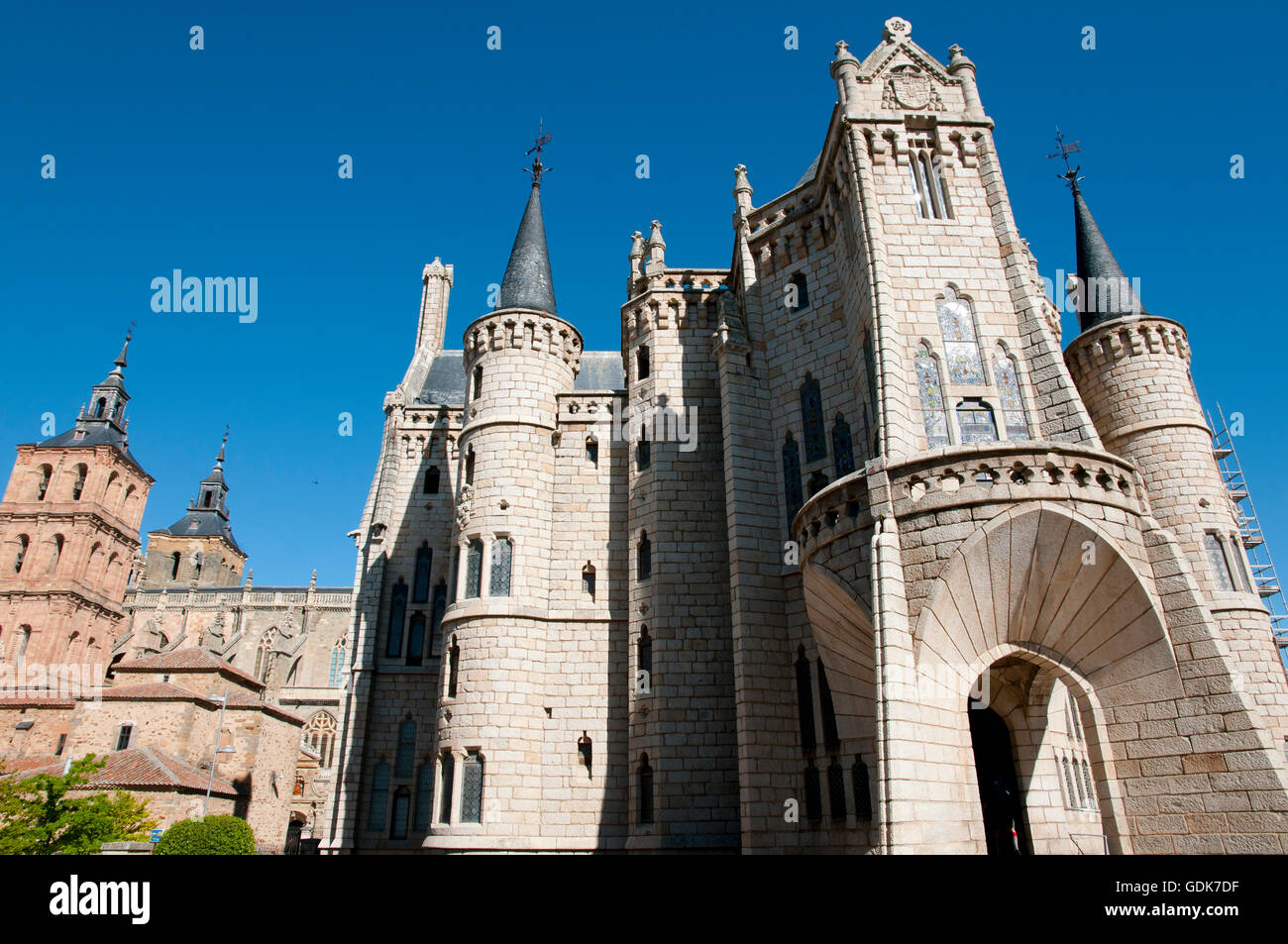 Episcopal palace architecture hi-res stock photography and images - Alamy