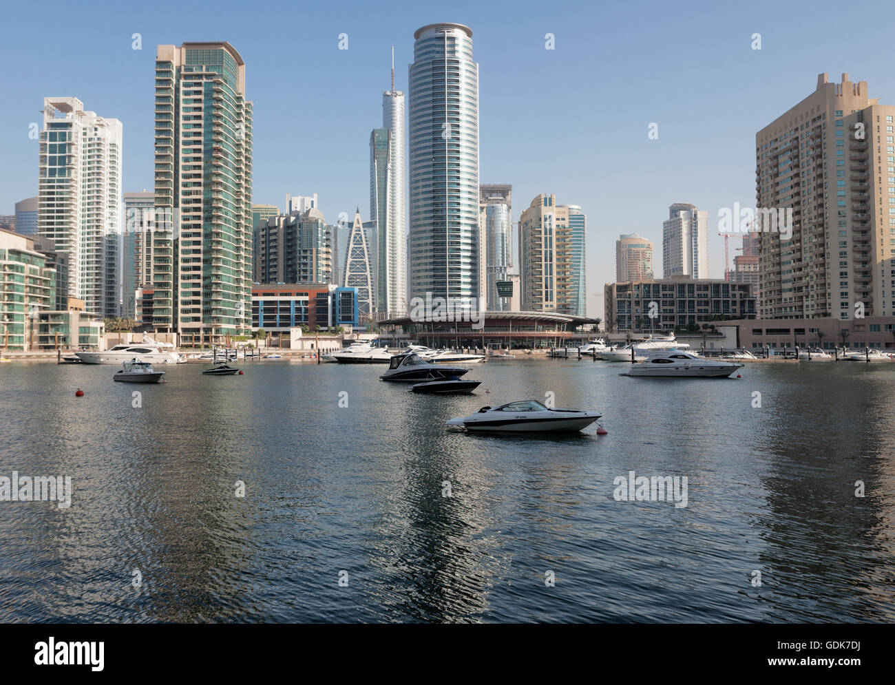 Boats moored in Dubai Marina at Dubai, United Arab Emirates Stock Photo ...
