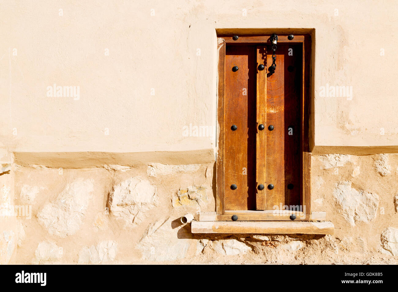 in oman the old ornate window for the mosque Stock Photo - Alamy