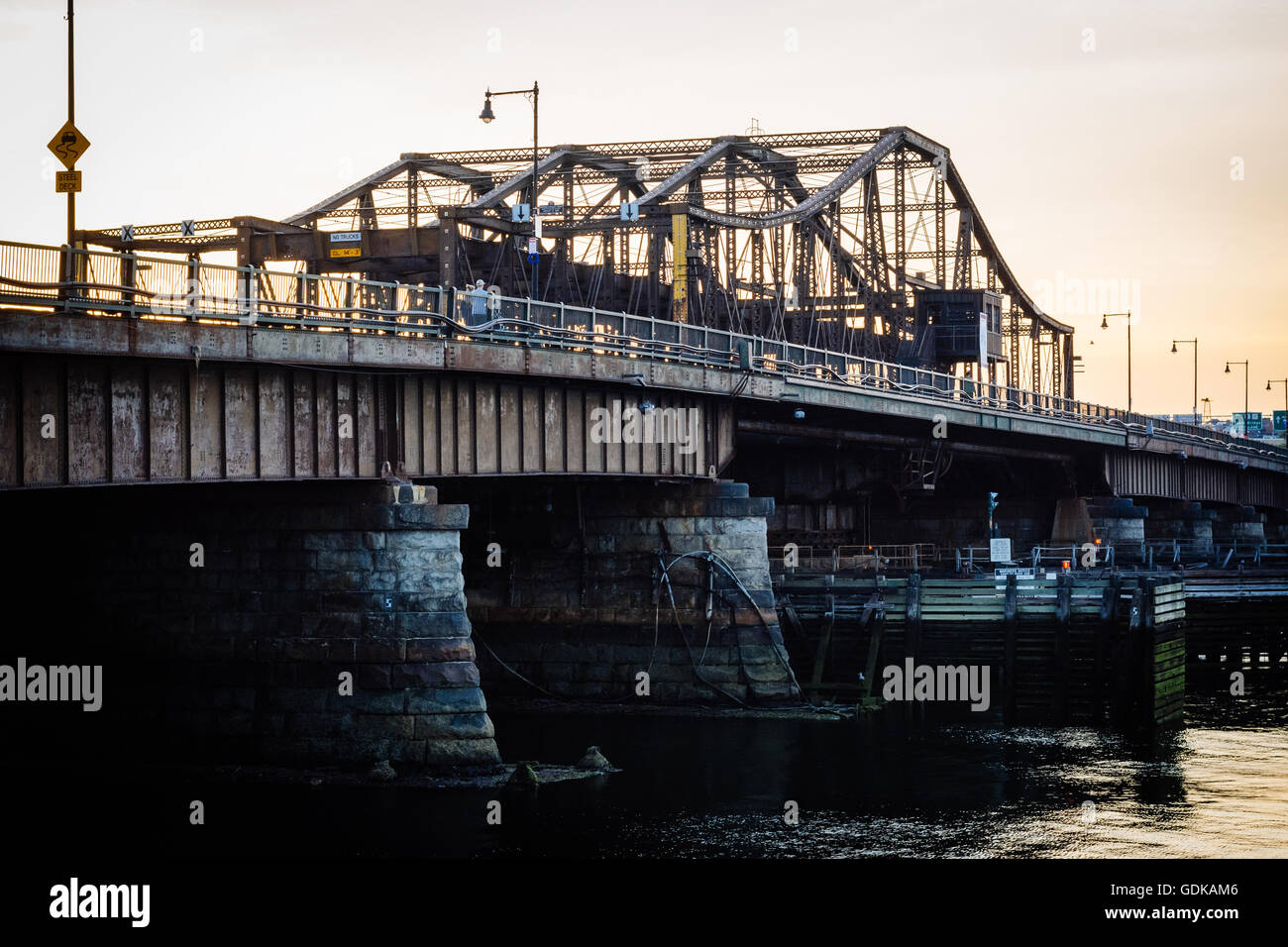 Charlestown bridge boston hi-res stock photography and images - Alamy