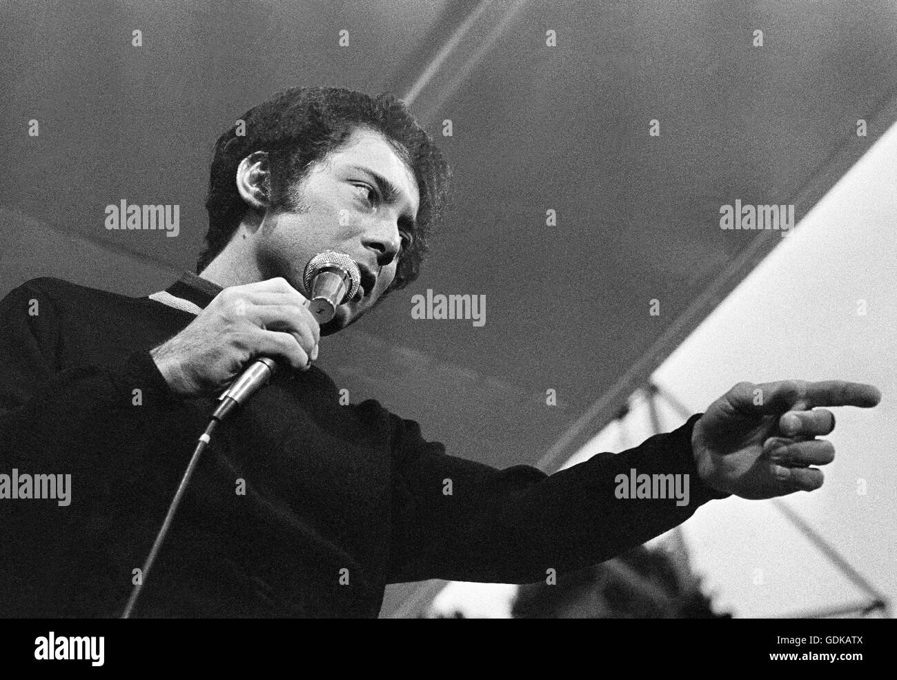 Paul anka music singer hi-res stock photography and images - Alamy