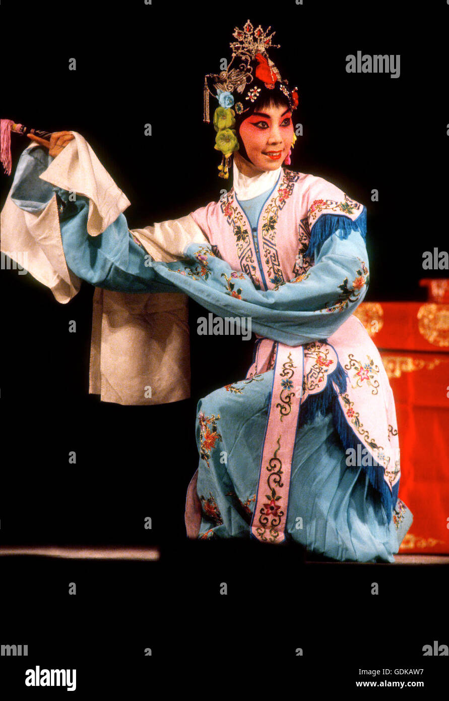 Peking Opera artist at stage Stock Photo - Alamy