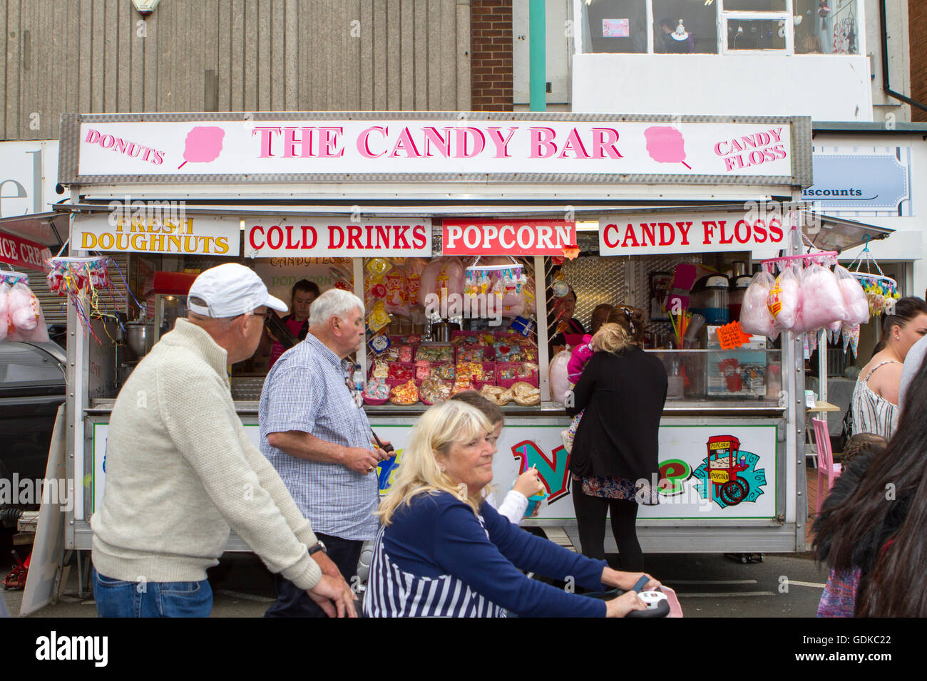 Cartoon candy floss hi-res stock photography and images - Alamy