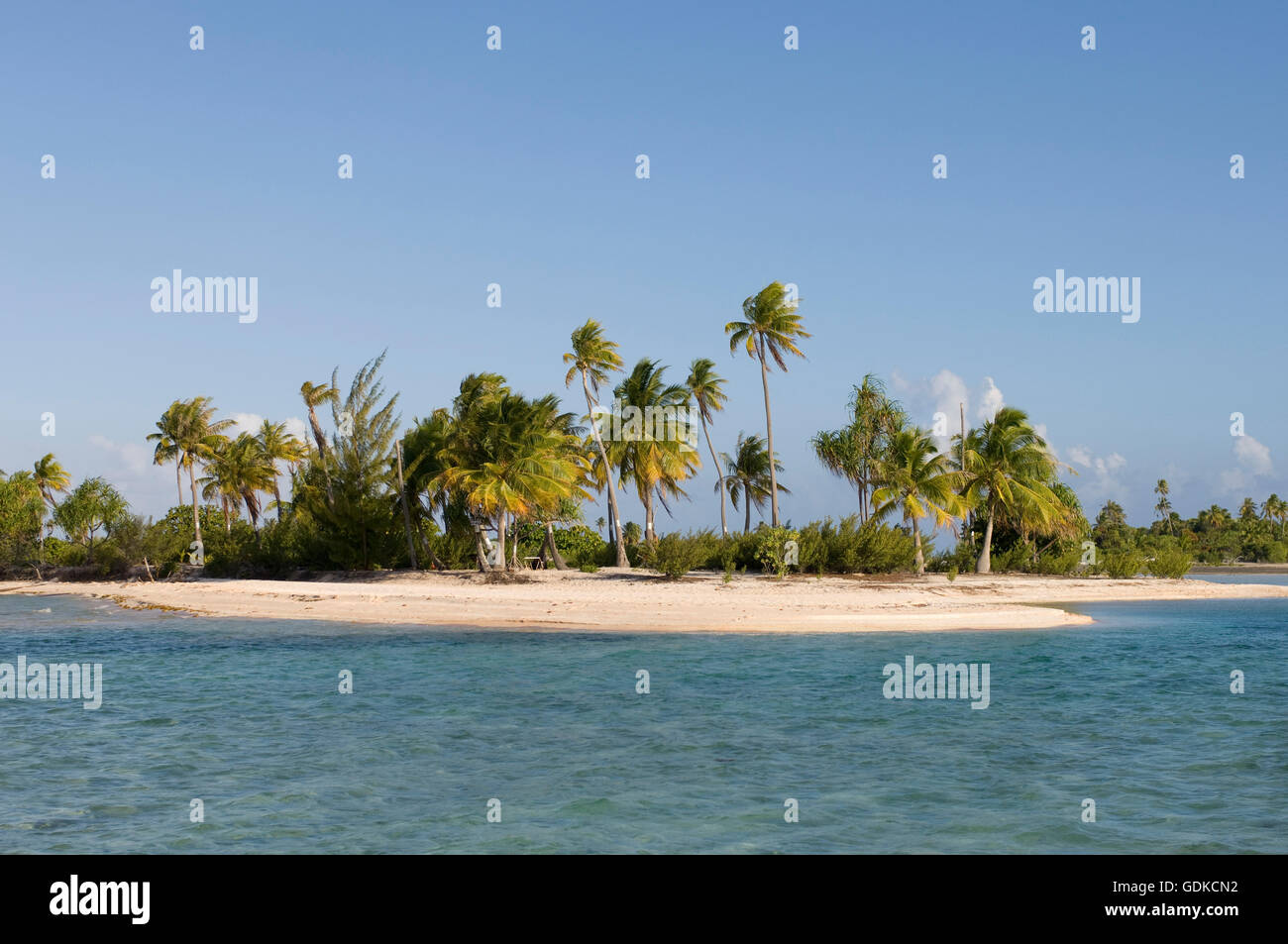 Tuamotu beaches hi-res stock photography and images - Alamy