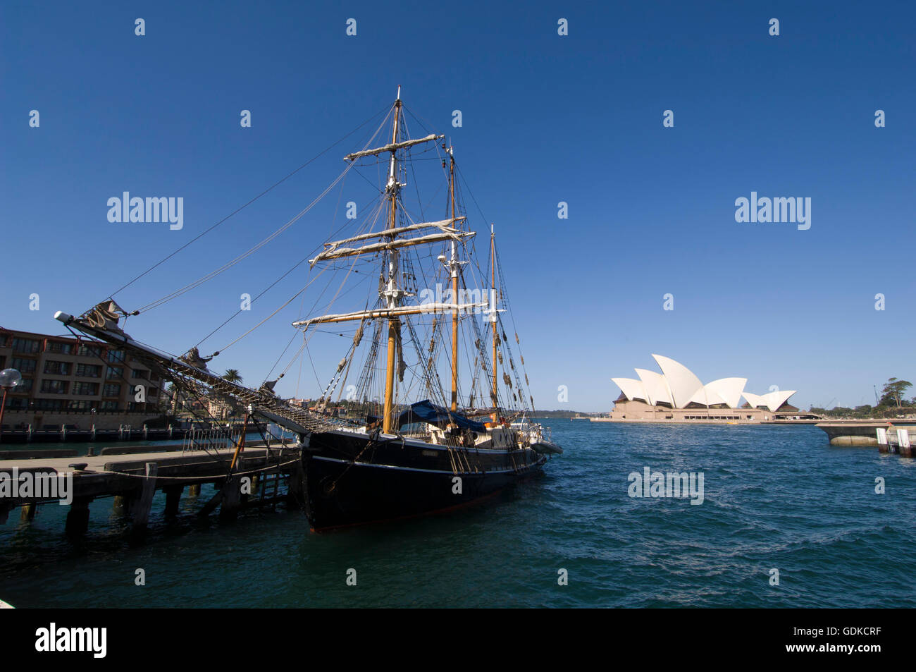 Australian photos of boats and ships hi-res stock photography and ...