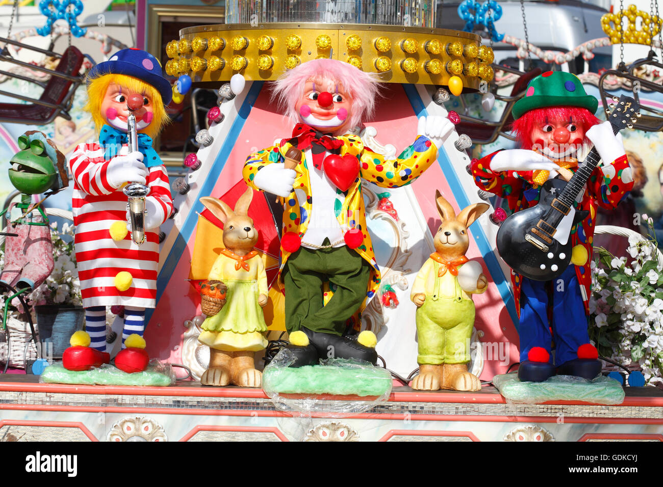 Clowns at fairground hi-res stock photography and images - Alamy