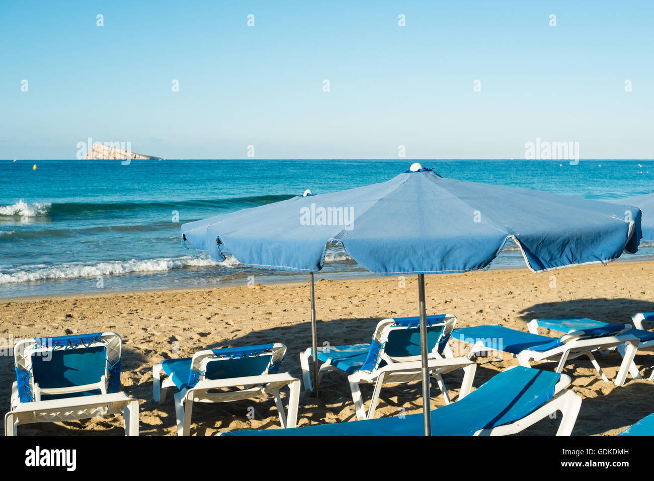 Benidorm bech with its landmark island in the background Stock Photo ...