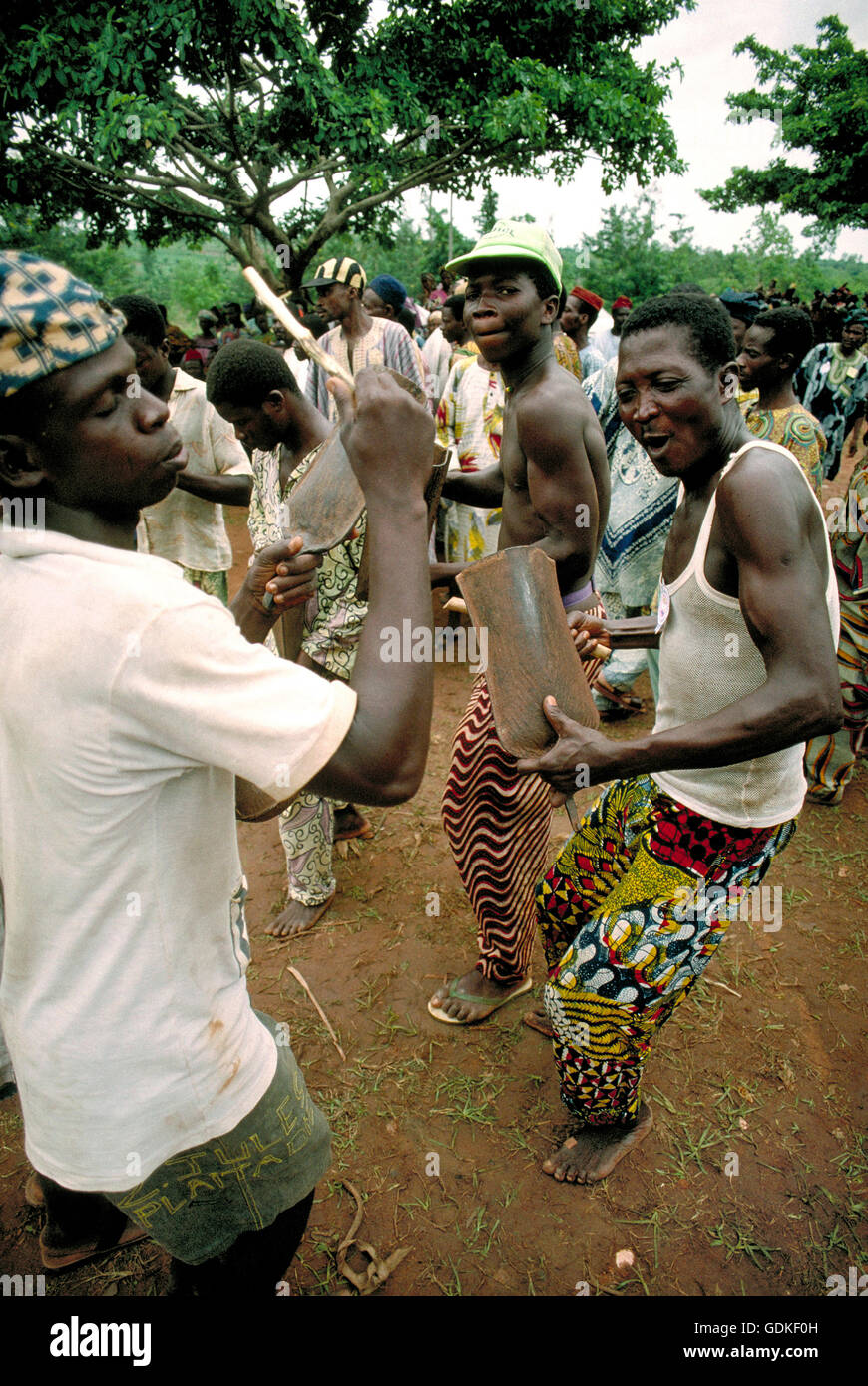 Yoruba drummers hi-res stock photography and images - Alamy