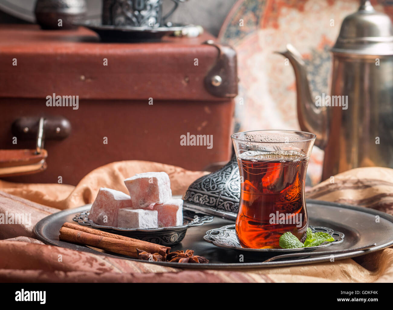 Turkish tea and delight Stock Photo - Alamy