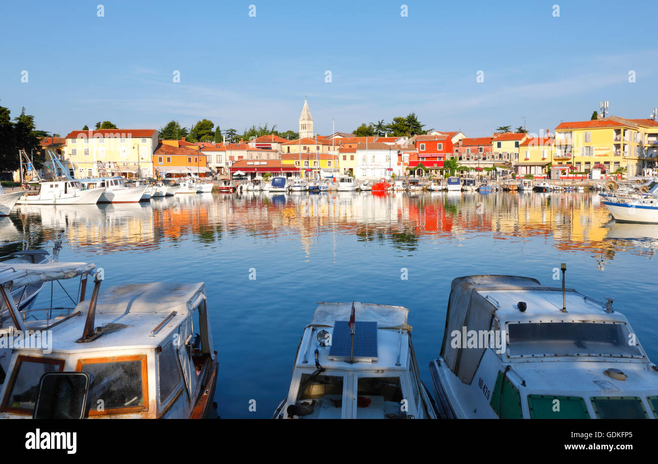 Novigrad waterfront in Istria Stock Photo - Alamy