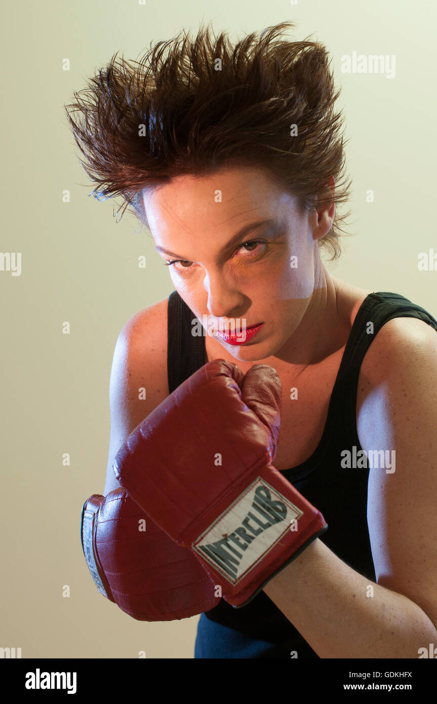 Pretty female boxer ready fighting hi-res stock photography and images ...
