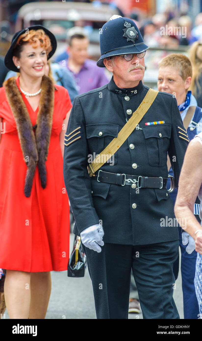 1940s style police officer hi-res stock photography and images - Alamy