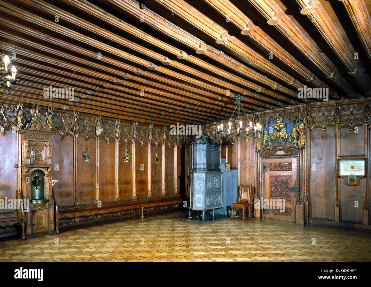 Building heraldry hi-res stock photography and images - Alamy