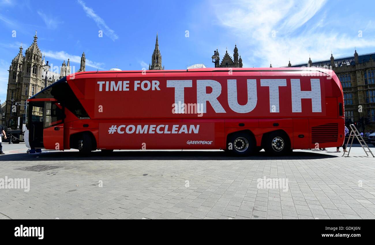 Bus yard hi-res stock photography and images - Alamy