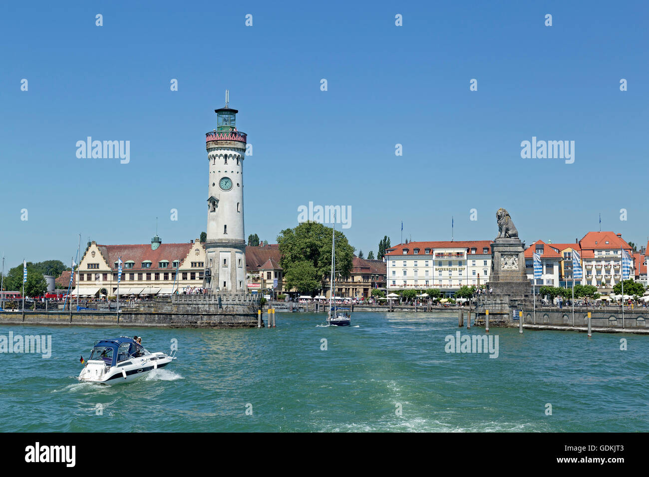 lighthouse at the harbour entrance, Lindau, Lake Constance, Bavaria ...