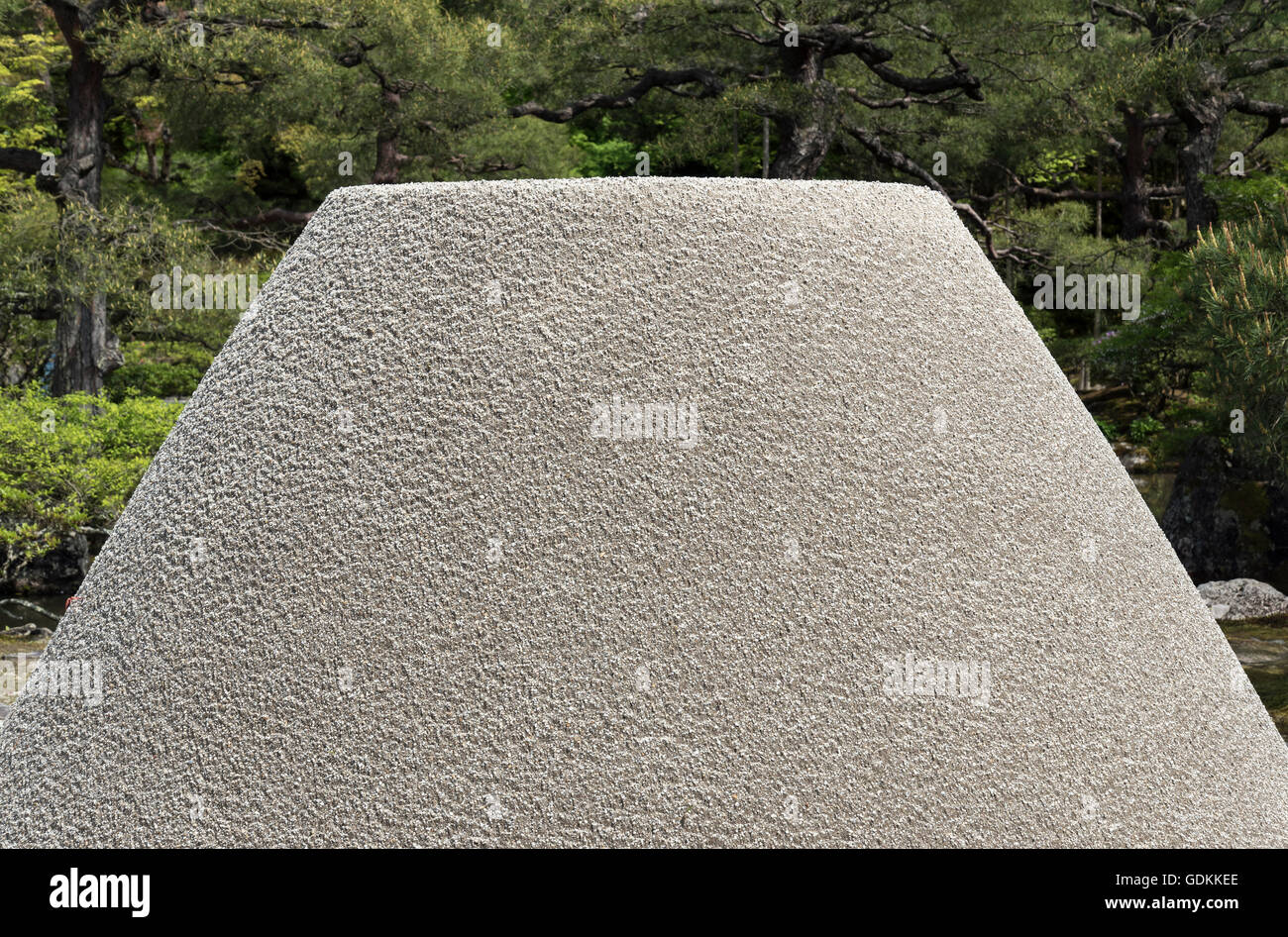 Kogetsudai sand pile at Ginkaku-ji (Zen Temple of Silver Pavilion ...