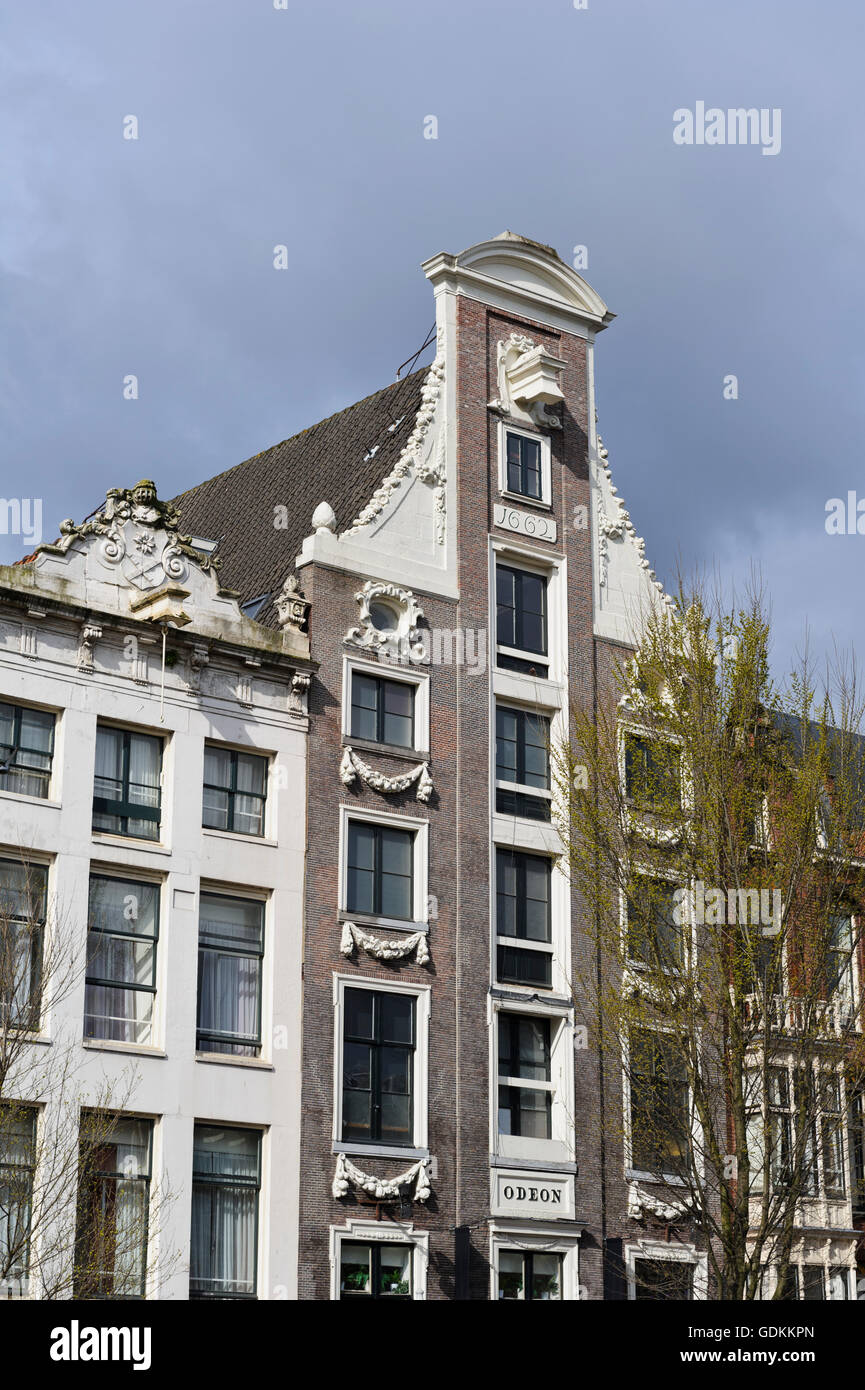 A traditional building in Amsterdam, Holland, Netherlands Stock Photo ...
