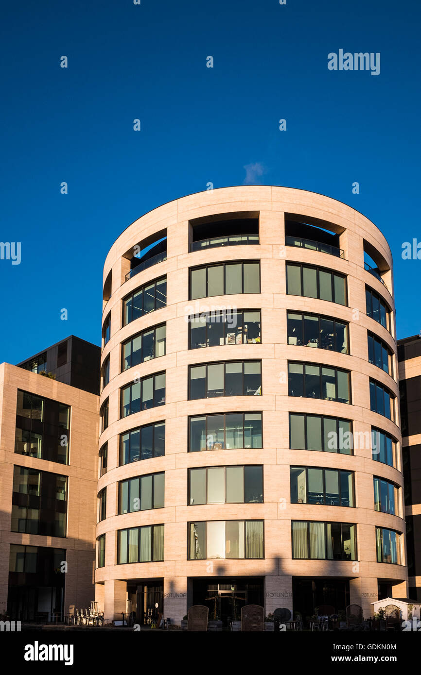 Kings place kings cross hi-res stock photography and images - Alamy