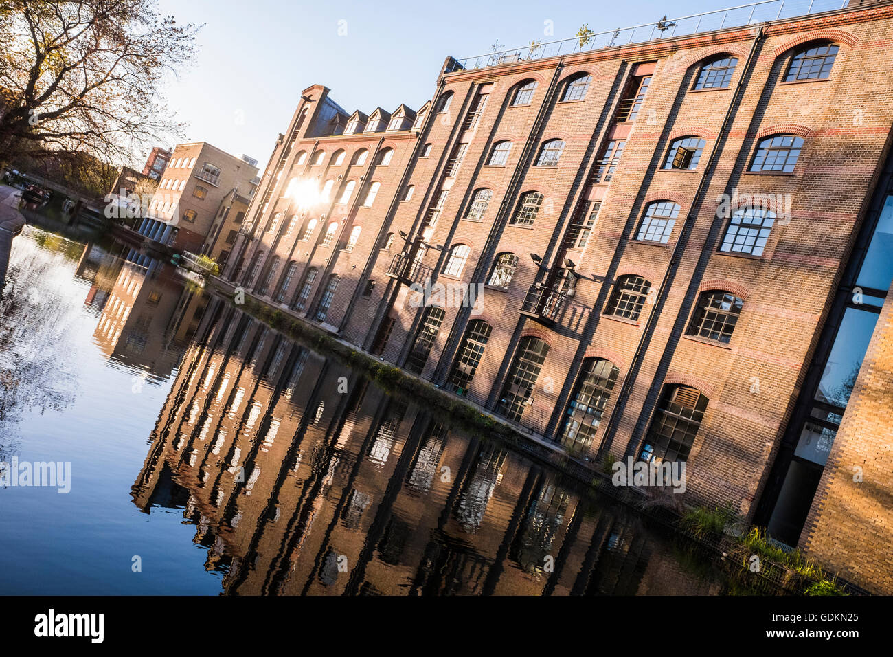 Regent's Canal building reflection, London, England, U.K Stock Photo ...