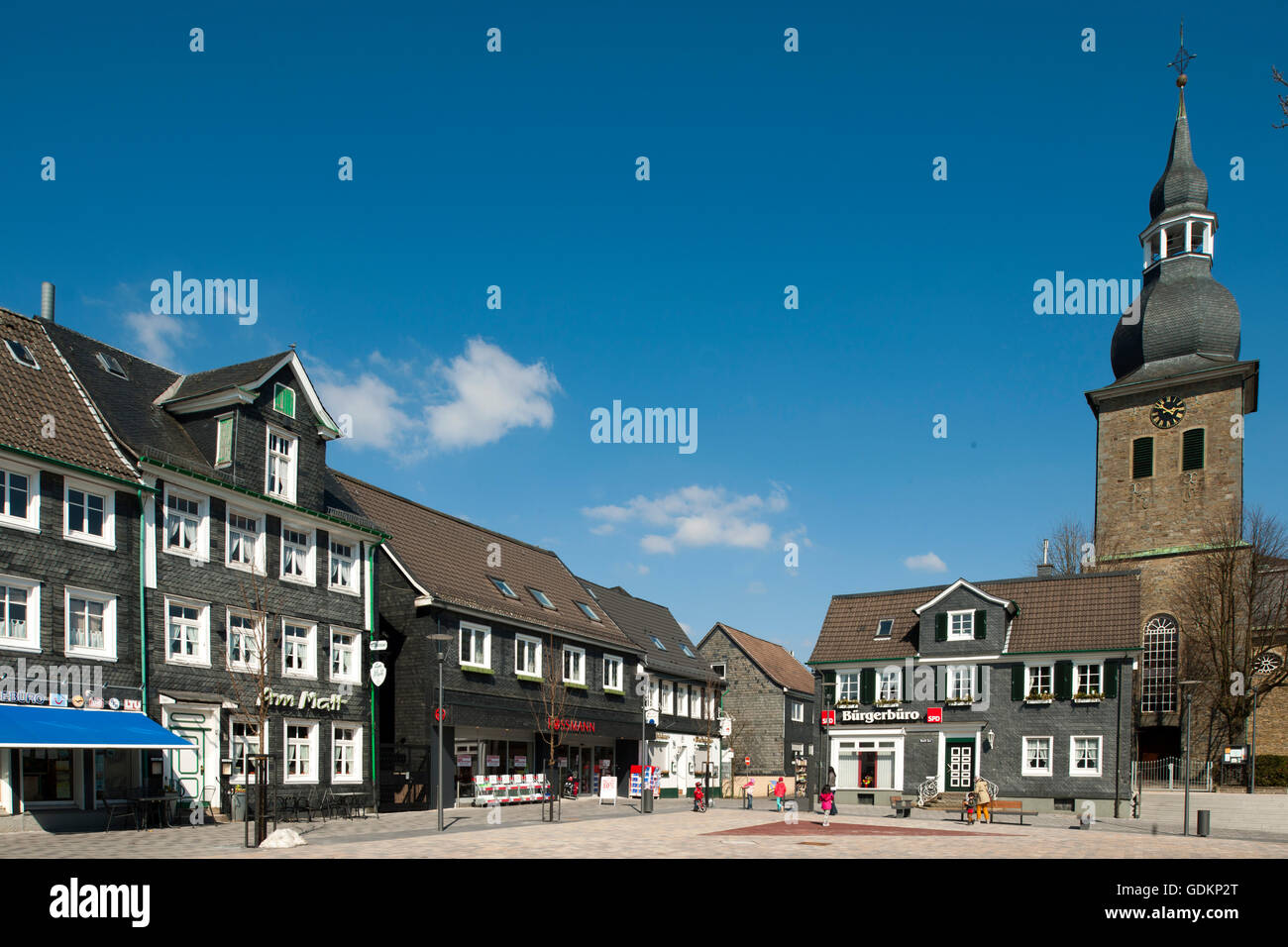 Deutschland, Oberbergischer Kreis, Radevormwald, Marktplatz mit ...