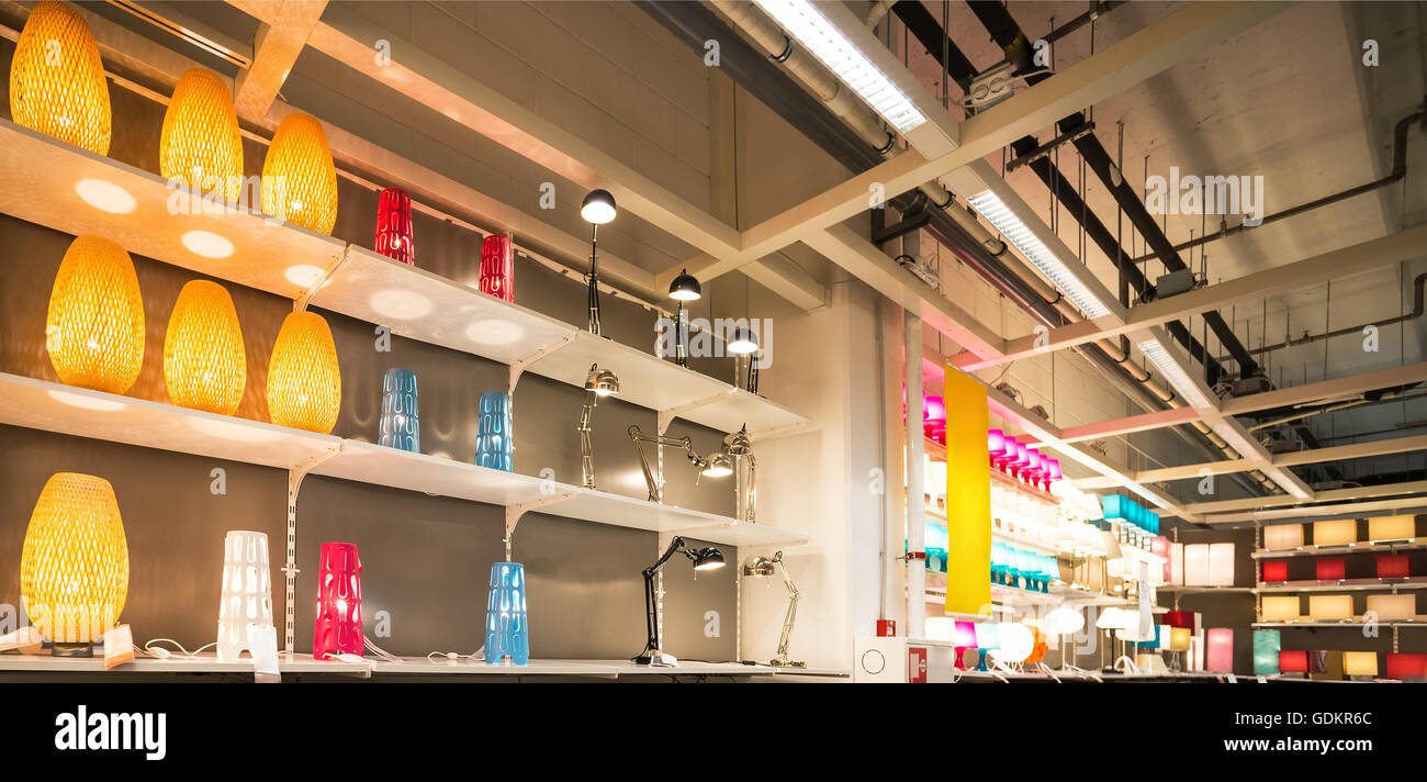 Storehouse table hi-res stock photography and images - Alamy