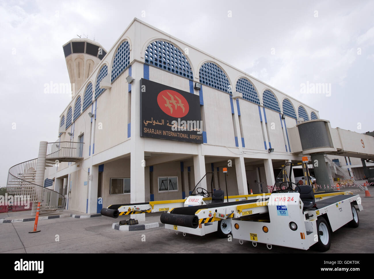 Sharjah airport hi-res stock photography and images - Alamy