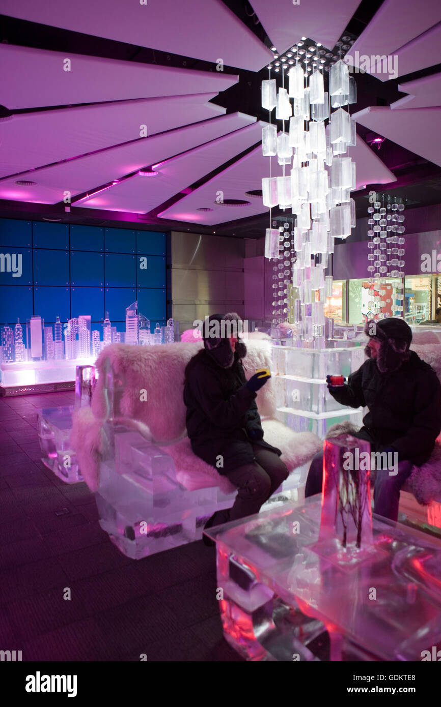 Chill square hi-res stock photography and images - Alamy