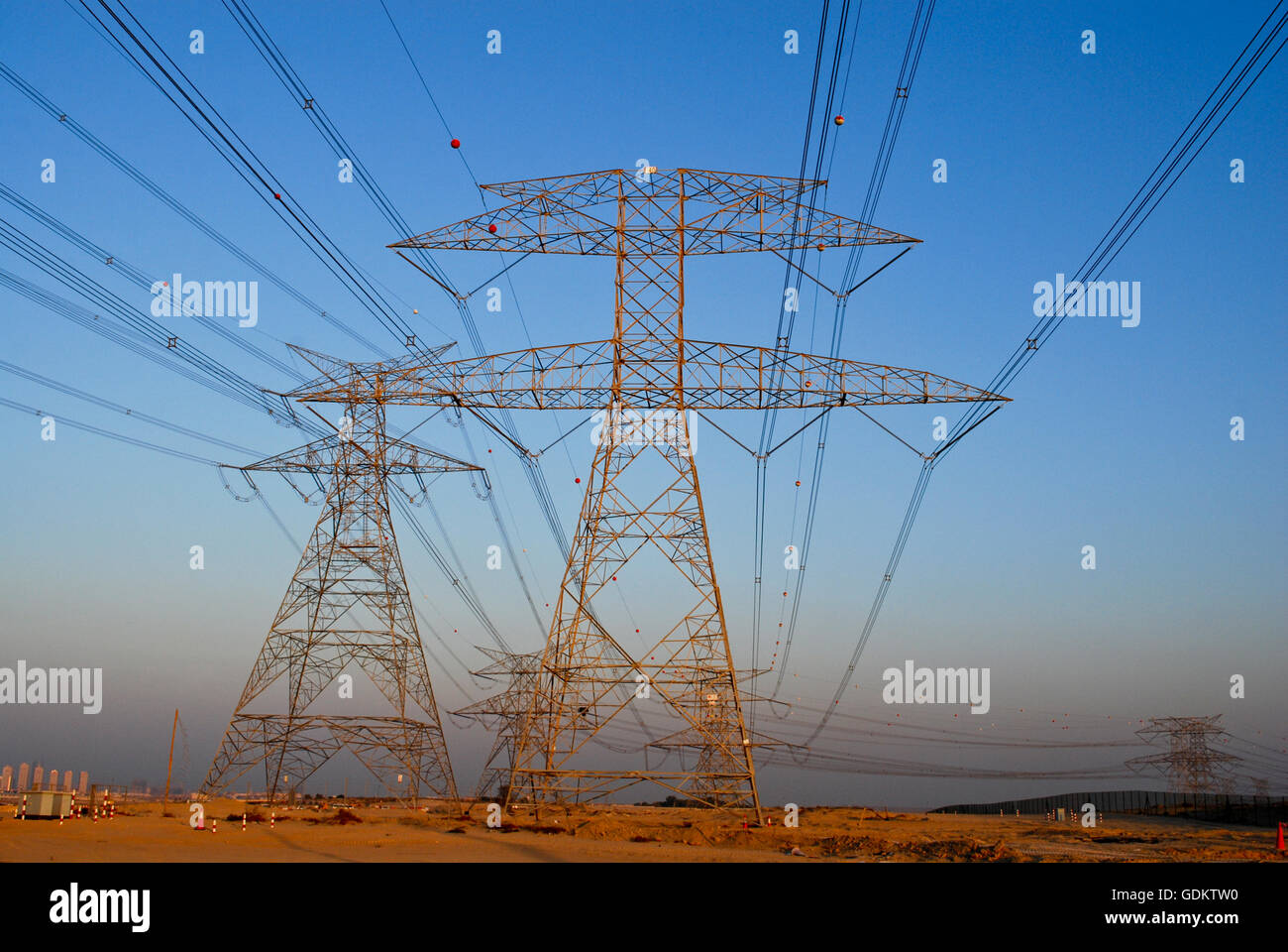 Power lines dubai uae hi-res stock photography and images - Alamy