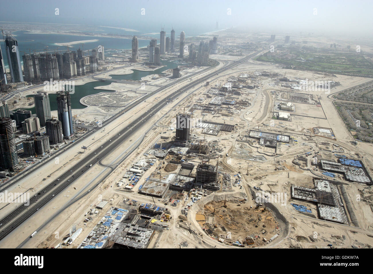 Dubai convention centre hi-res stock photography and images - Alamy