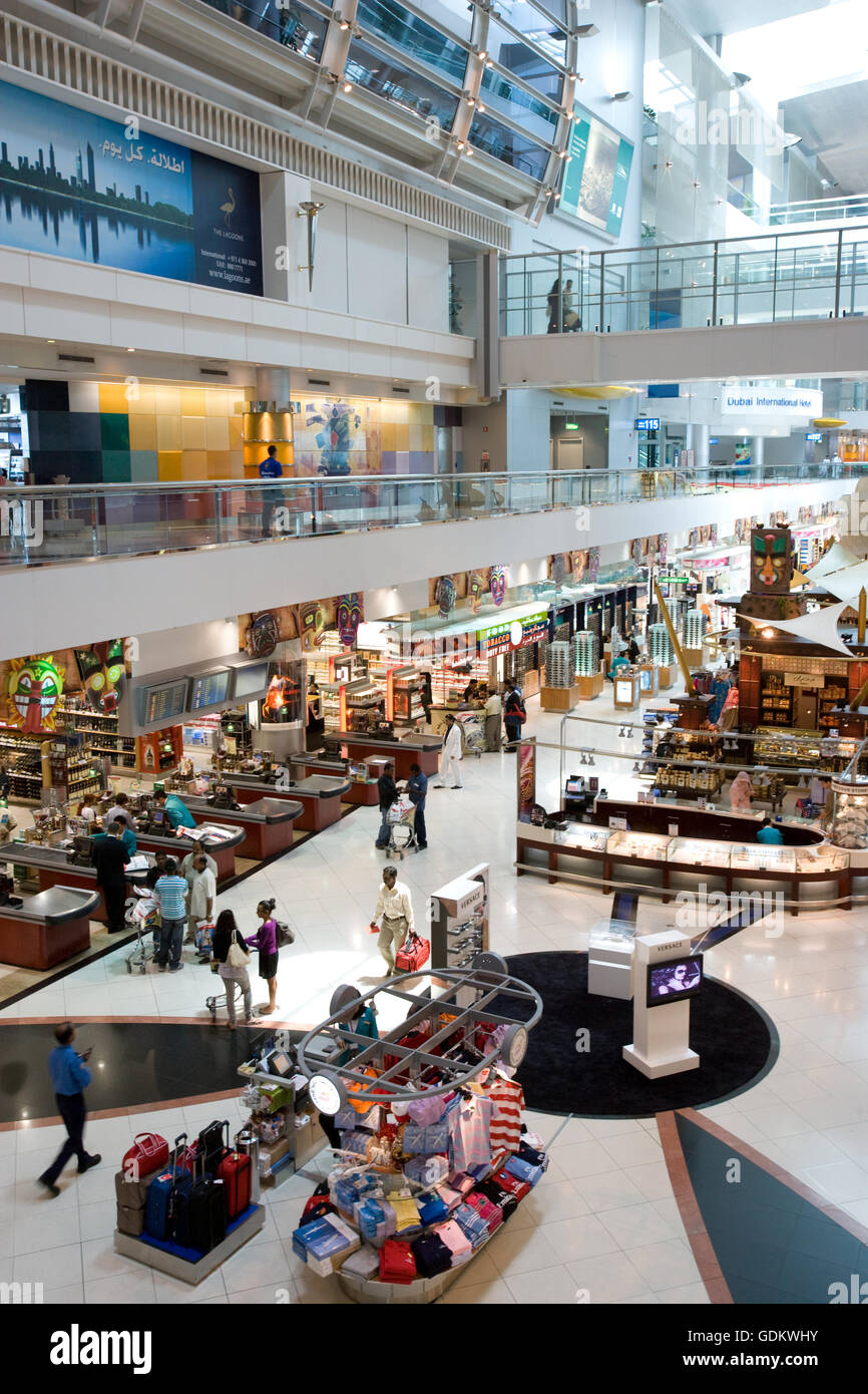 Dubai weaving hi-res stock photography and images - Alamy