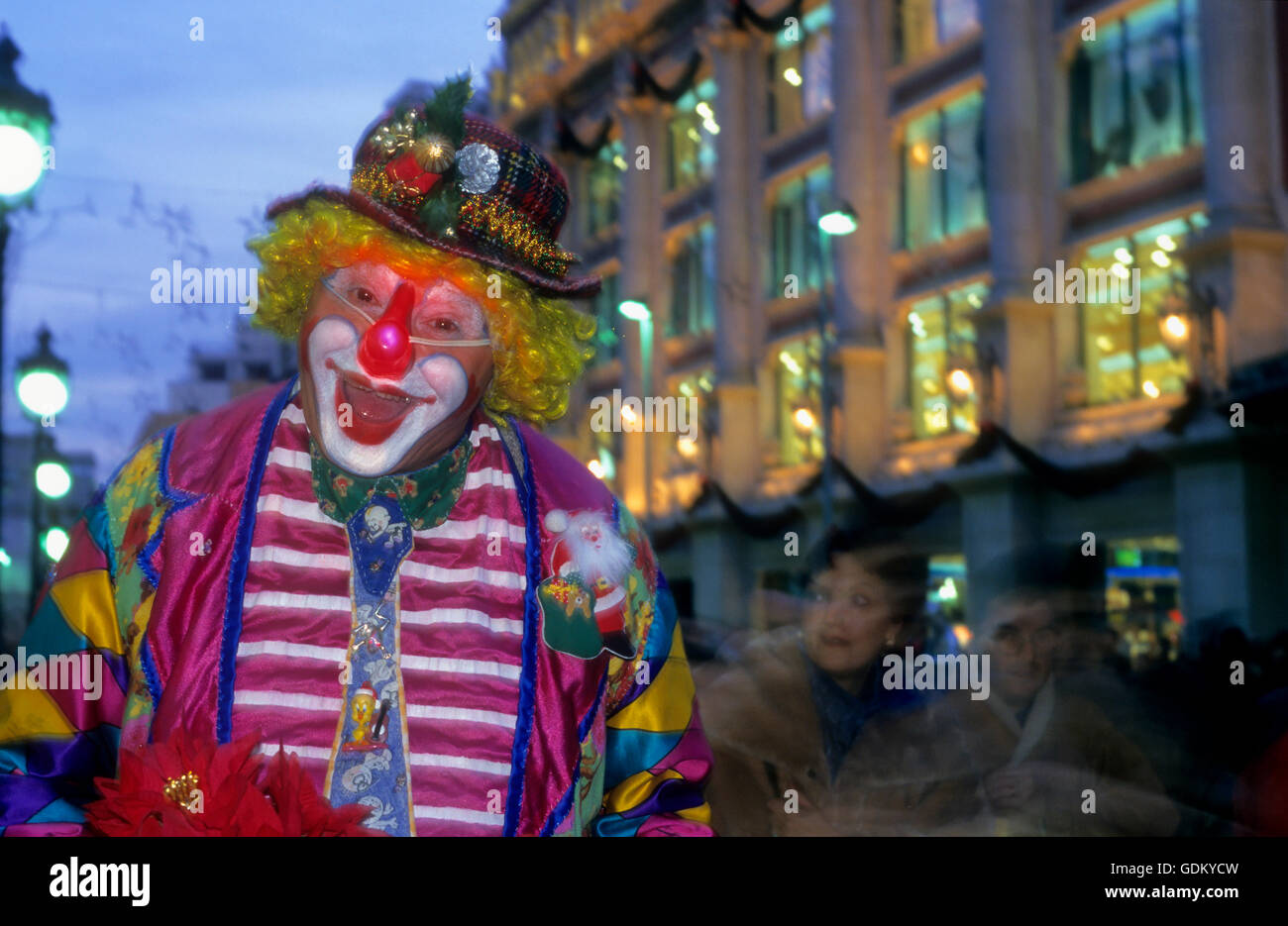 Avenue of Portal de l´Angel. Clown. Street performance, Barcelona ...