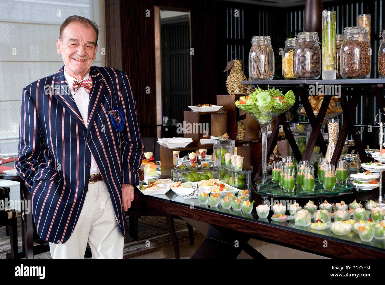 Keith floyd hi-res stock photography and images - Alamy