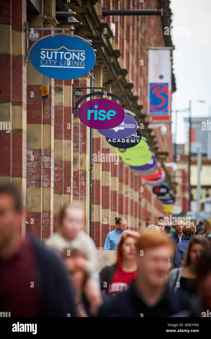 City of manchester road signs hi-res stock photography and images - Alamy