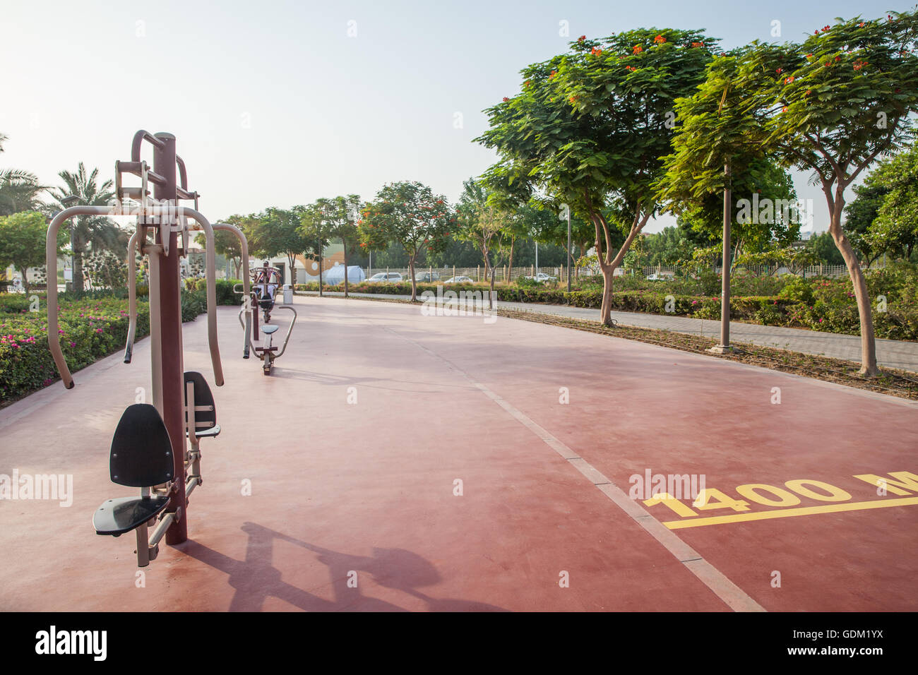 The running track at Al Barsha Pond Park, Dubai, UAE Stock Photo - Alamy