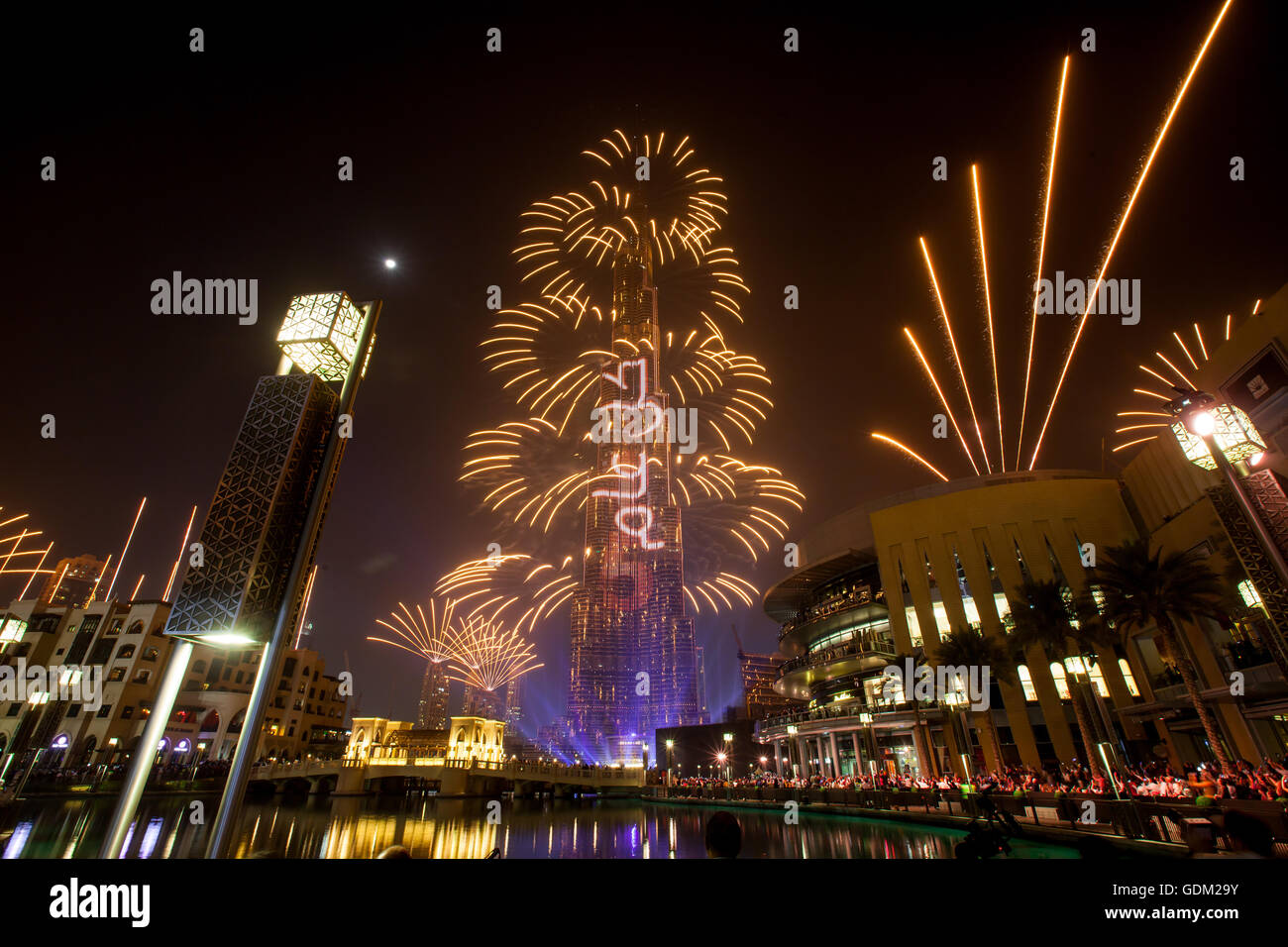 New Years Fireworks 2015, Burj Khalifa, Dubai Stock Photo - Alamy