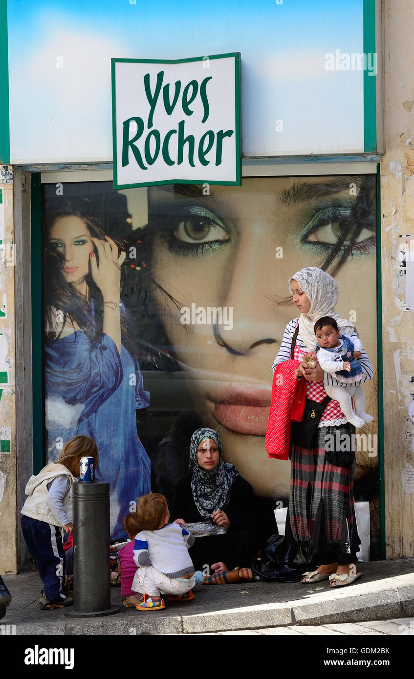 Lebanon, Beirut(LF)Syrian refugees begging on Al Hamra street, main ...