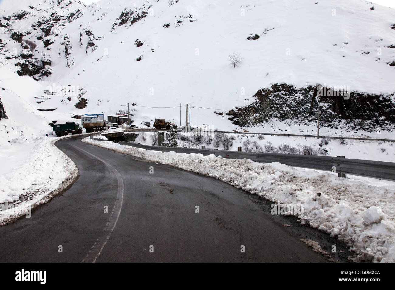 Fasham road in winter. Tehran, Iran Stock Photo - Alamy