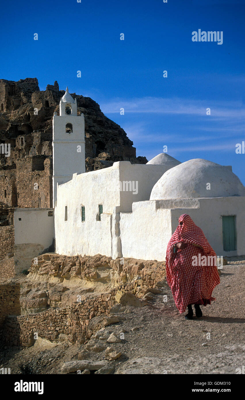 Tunisian Woman, Chenini, Tunisia Stock Photo - Alamy