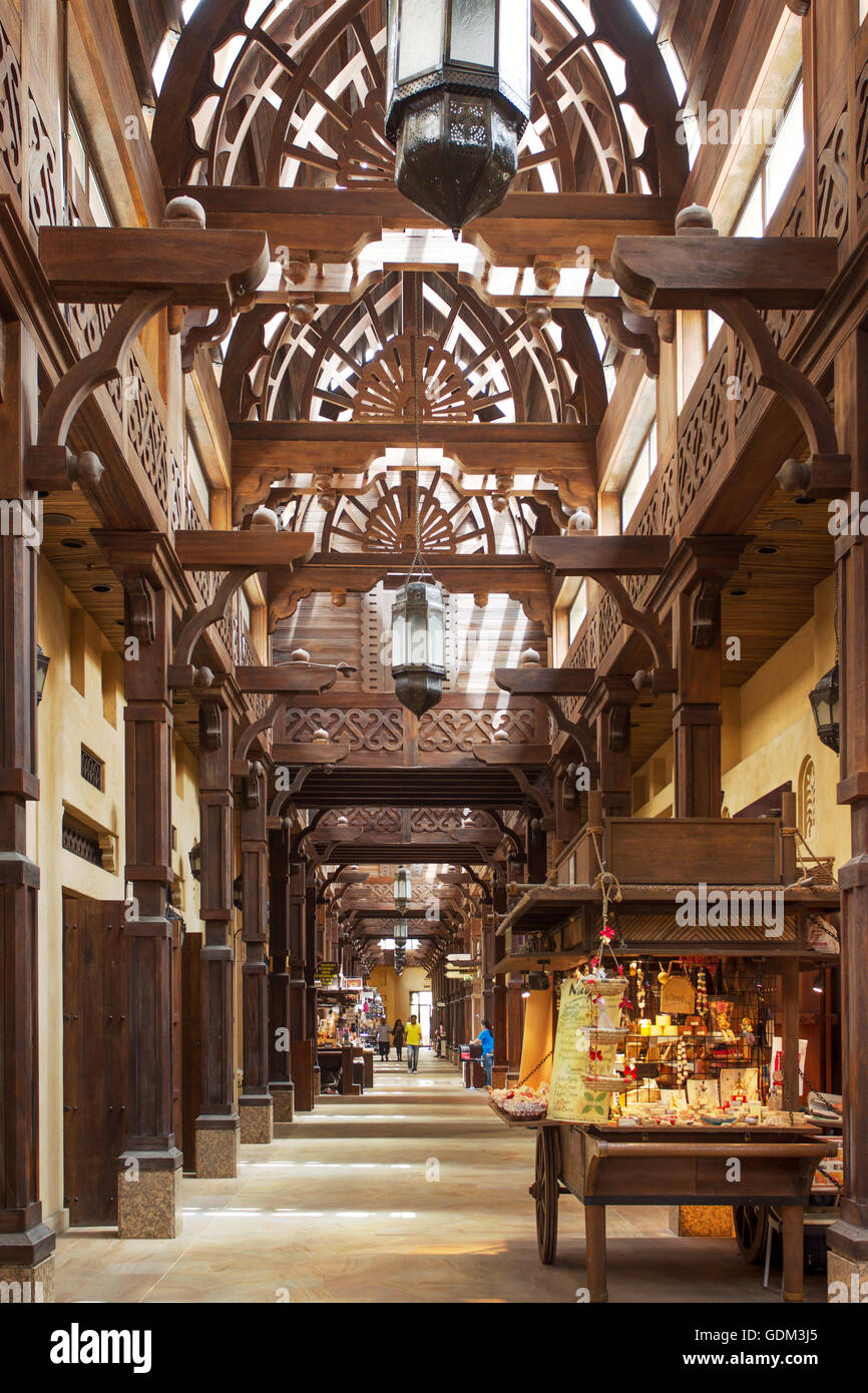 Madinat Jumeirah Souq interiors - market place - shopping area, Dubai, UAE Stock Photo - Alamy